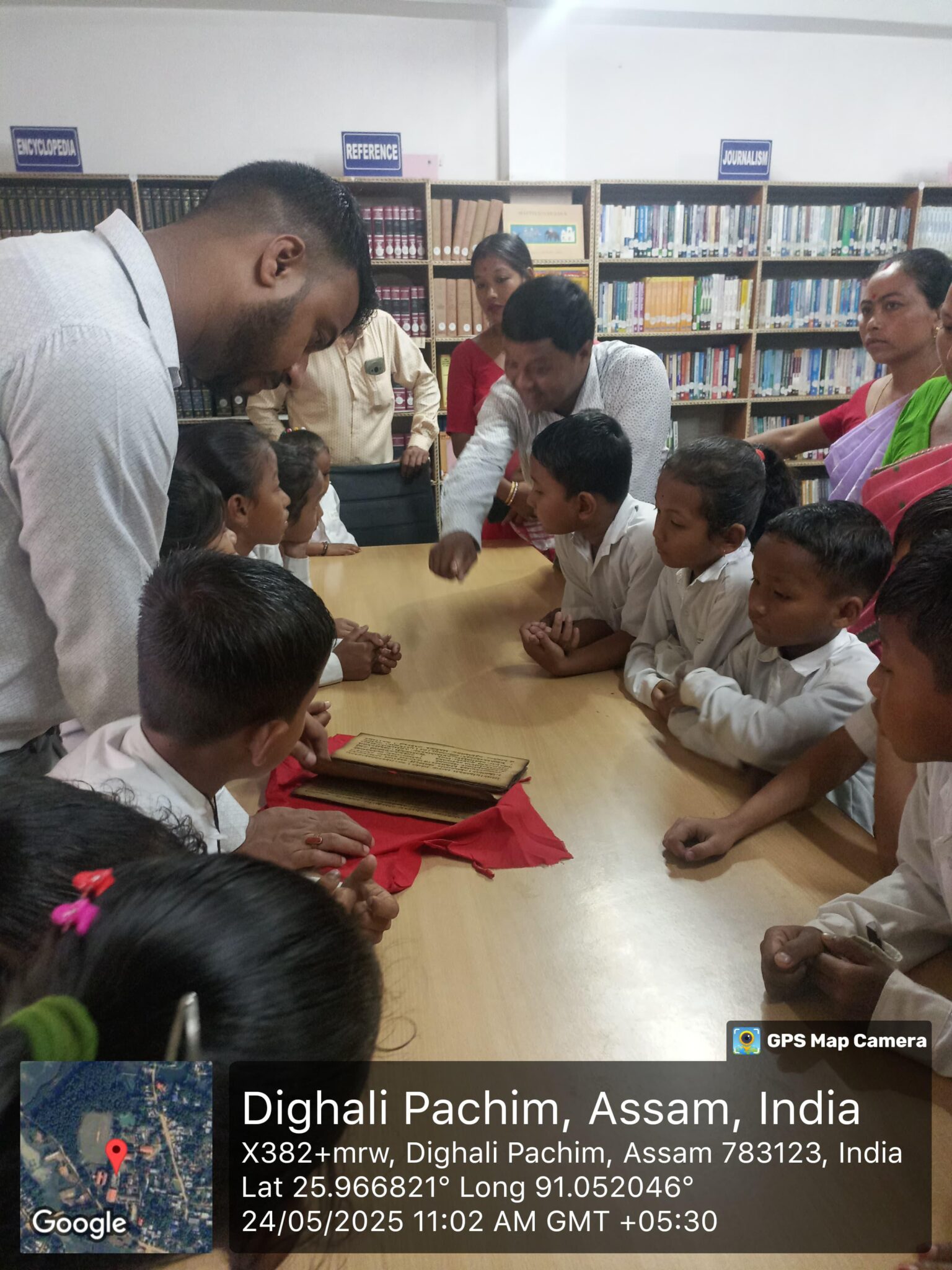 Students from Sonapara LP School were invited to Bikali College ...